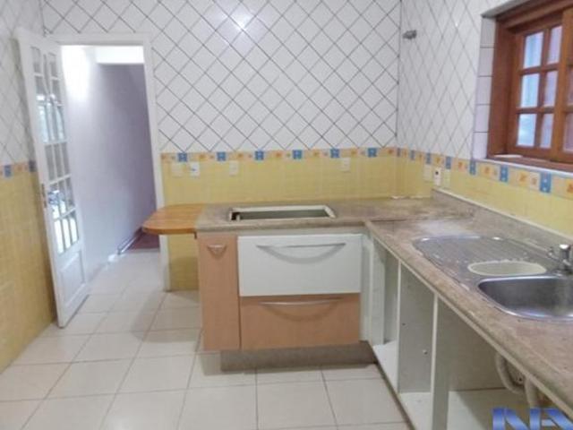 A 200 MTS DO METRO, 200 M2 ÁREA CONSTRUÍDA
