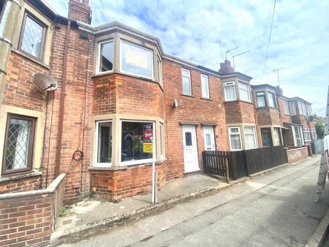 a 2 bed terraced property located on ceylon street hull hu9 5re
