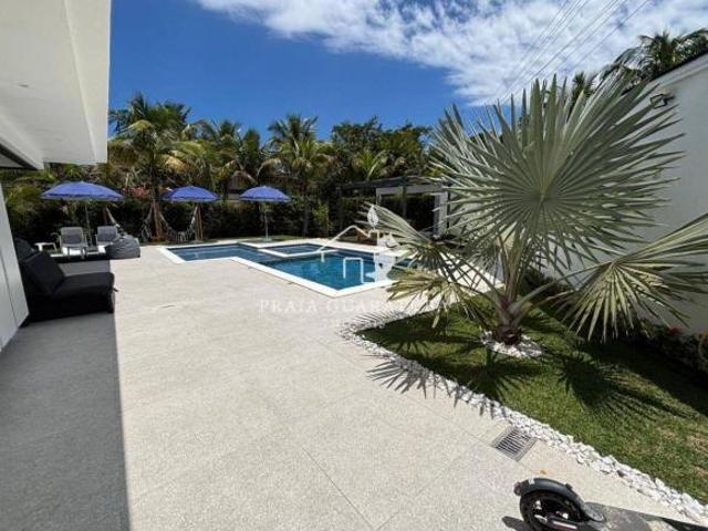 À 300m da praia sobrado Novo Piscina Aquecida, 6 suítes cód.641