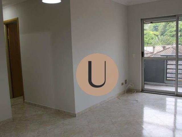 A 4 quadras do metrô Tatuapé: Apartamento com 3 dorm. 1 suíte e 2 vagas. Imperdível