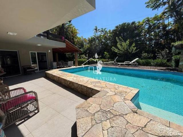 À 50m da praia, sobrado com 3 dorm. e piscina cód. 581