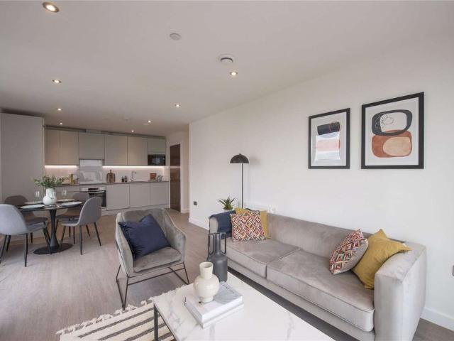 A 5th floor, 1 bed, apartment at the iconic Thames Quarter  a modern rental community with superb on site residents facilities