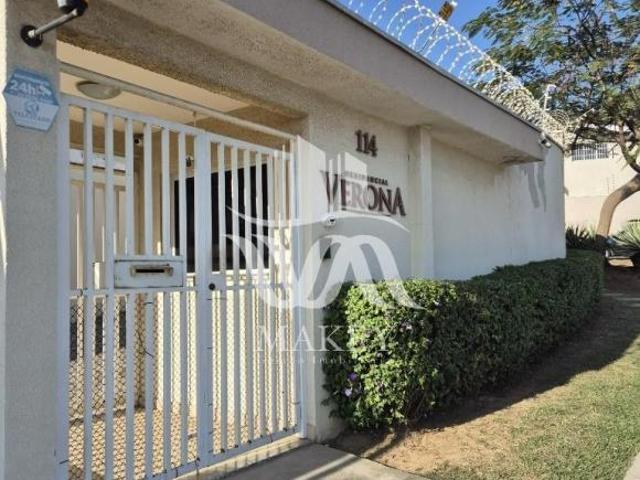 Ac. Financiamento. Sobrado em condomínio fechado, 2 dormitórios, cozinha planejada e quintal 72m²