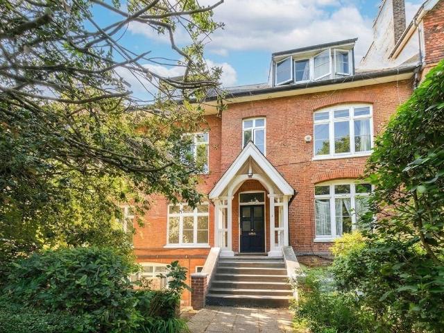 Acol Road, West Hampstead NW6, 2 bed flat to rent, £2,375 pcm | PrimeLocation