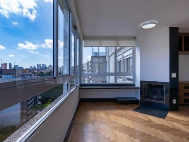 Espetacular cobertura para venda em Paraíso do Morumbi com 3 quartos, sendo 2 suítes, 236m²