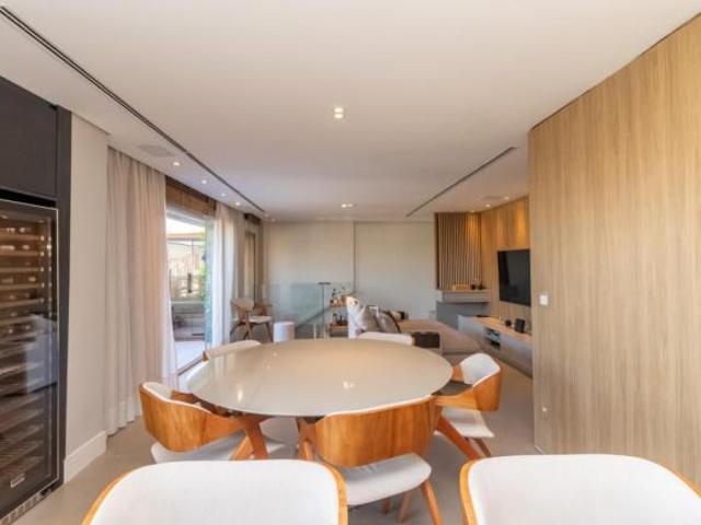 Aconchegante cobertura para venda em Pinheiros com 3 quartos, sendo 1 suíte, 198m²