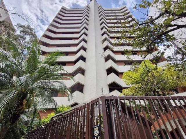 Aconchegante cobertura para venda em Vila Andrade com 2 quartos, sendo 1 suíte, 201m²