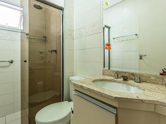 Agradável cobertura para venda em Vila Gumercindo com 4 quartos, sendo 2 suítes, 221m²