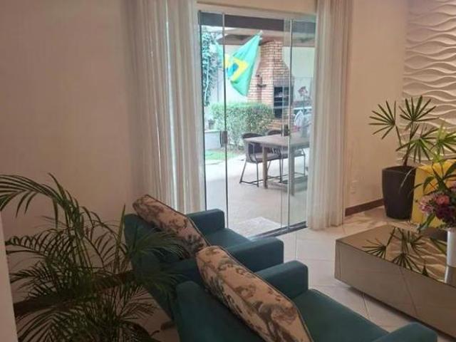 ACONCHEGANTE CASA TÉRREA COM ESCRITURA E HABITE SE, EXCELENTE PROJETO E ÁREA DE LAZER