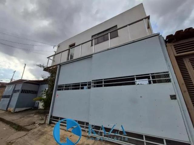 ACONCHEGANTE CASA DE DOIS ANDARES NO ESPLANADA II, EM VALPARAÍSO DE GOIÁS