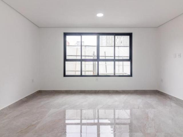 Atraente casa em condomínio para venda com 3 quartos, sendo 1 suíte, 140m²