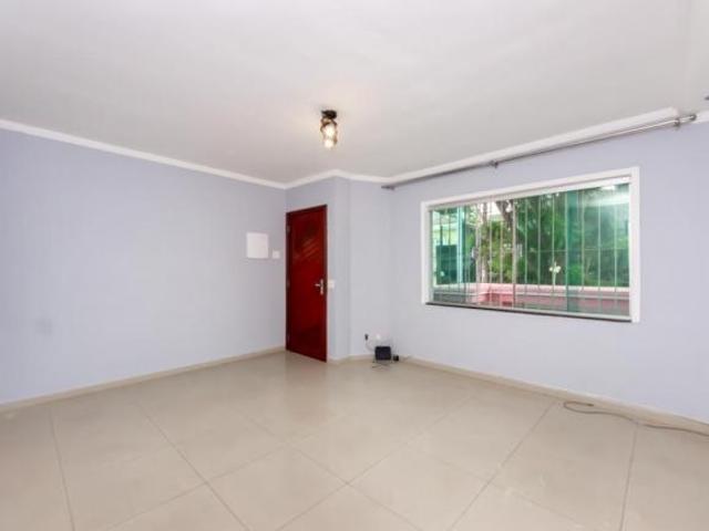 Confortável casa para venda e locação em Vila Isolina Mazzei com 3 quartos, sendo 3 suítes, 218m²