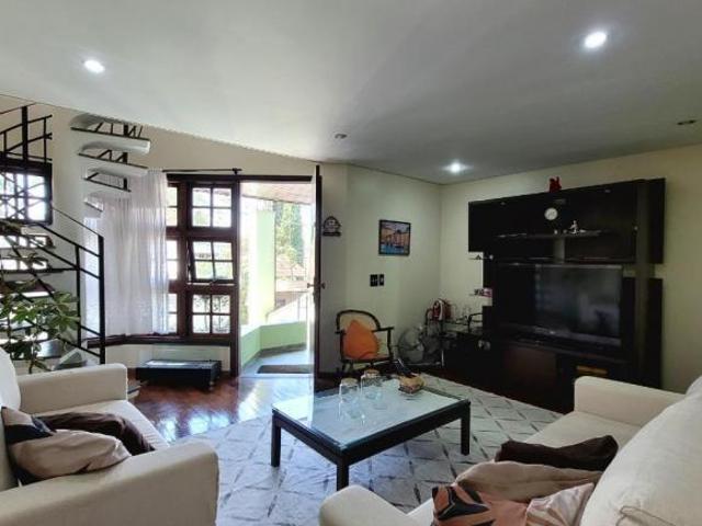 Aconchegante casa para venda em Nova Petrópolis com 3 quartos, sendo 2 suítes, 220m²
