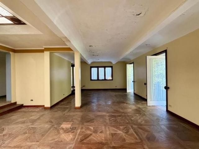 Aconchegante casa para venda em Chácara Monte Alegre com 3 quartos, sendo 1 suíte, 206m²