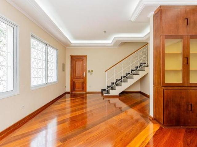 Atraente casa para venda em Chácara Santo Antônio Zona Sul com 3 quartos, sendo 1 suíte, 170m²