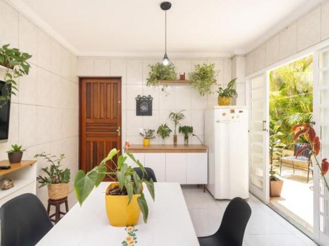 Funcional casa para venda em Conjunto Residencial Vista Verde com 3 quartos, sendo 1 suíte, 127m²