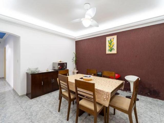 Aconchegante casa para venda em Jardim Tannus com 3 quartos, sendo 1 suíte, 270m²