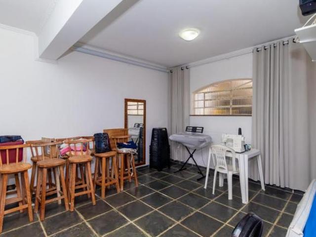 Imperdível casa para venda em Jd Santo Antônio com 3 quartos, sendo 1 suíte, 312m² urban#ZISSD