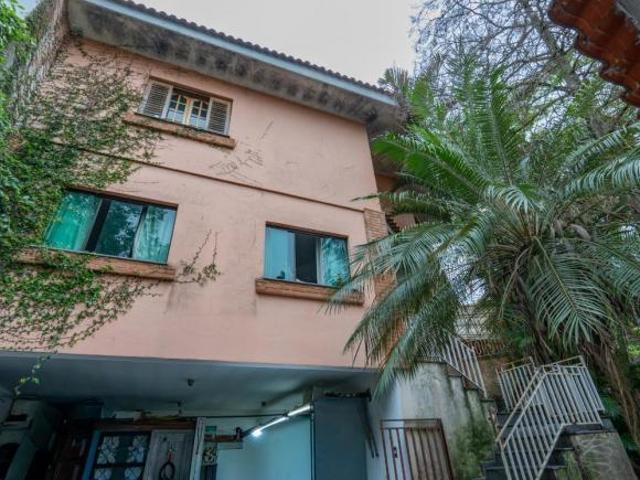 Aconchegante casa para venda em Rolinópolis com 4 quartos, sendo 2 suítes, 230m²