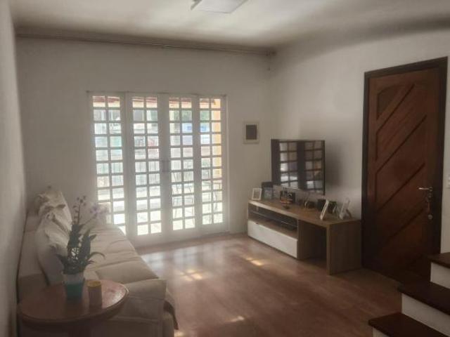 Aconchegante casa para venda em Tremembé com 4 quartos, sendo 1 suíte, 180m²