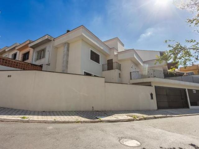 Aconchegante casa para venda em Vila Rio Branco com 3 quartos, sendo 1 suíte, 138m²