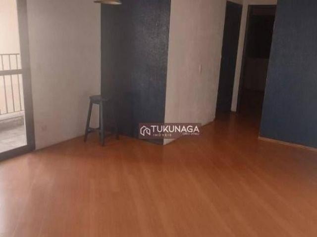 Aconchegante Apartamento com sacada, carpete de madeira nos 2 dormitórios e na sala, à venda, 65 m²