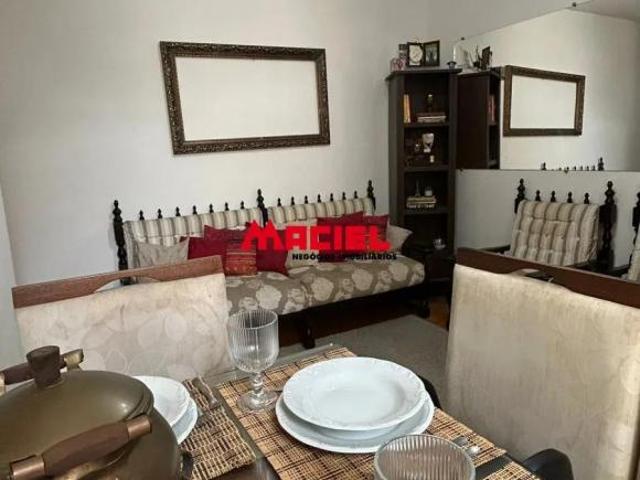Aconchegante apartamento no Condomínio Residencial Vila Romana em Taubaté