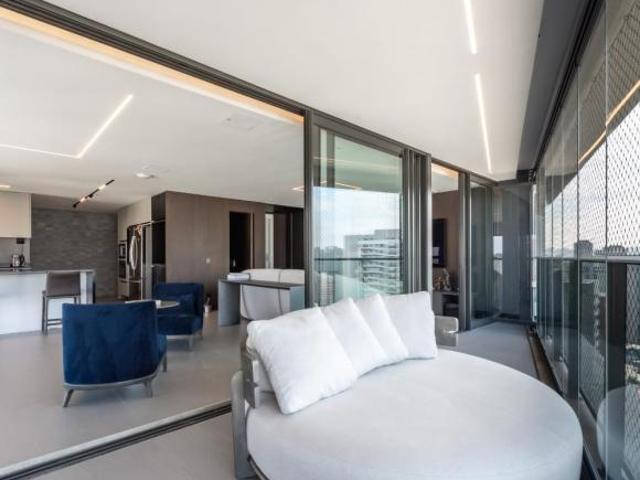 Deslumbrante apartamento para venda em Vila Olímpia com 2 quartos, sendo 2 suítes, 153m²