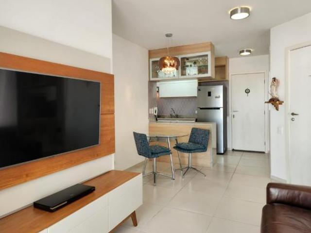 Sensacional apartamento para venda em Vila Alexandria com 2 quartos, sendo 1 suíte, 65m²