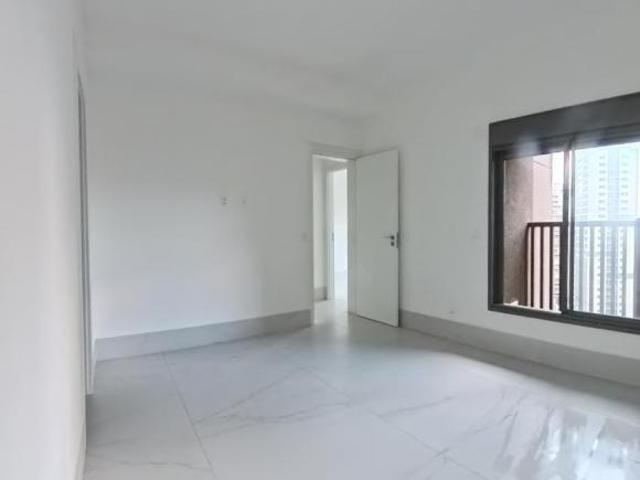 Excelente apartamento para venda em Vila Gumercindo com 3 quartos, sendo 3 suítes, 151m² jucileiam