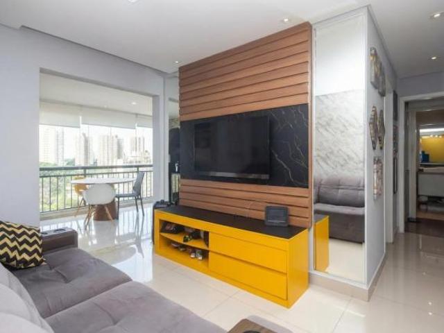 Agradável apartamento para venda em Vila Vermelha com 2 quartos, sendo 1 suíte, 69m²
