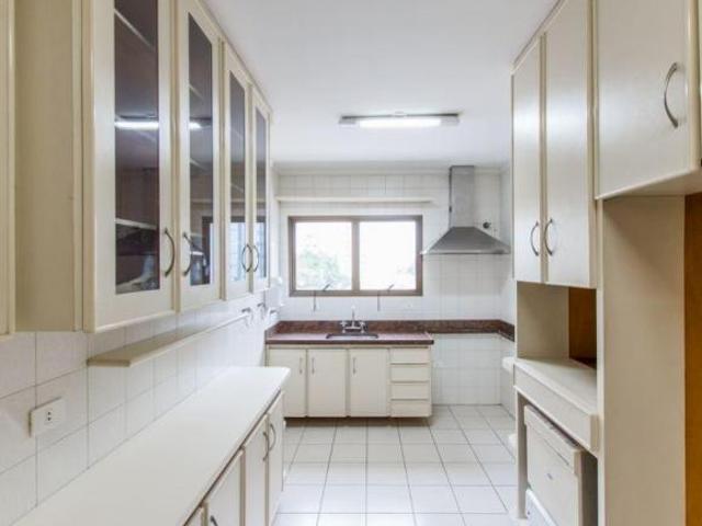 Aconchegante apartamento para venda em Campo Belo com 3 quartos, sendo 3 suítes, 186m² elietetufan