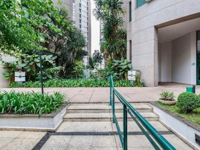 Funcional apartamento para venda em Indianópolis com 3 quartos, sendo 1 suíte, 125m² maiaragarrutt