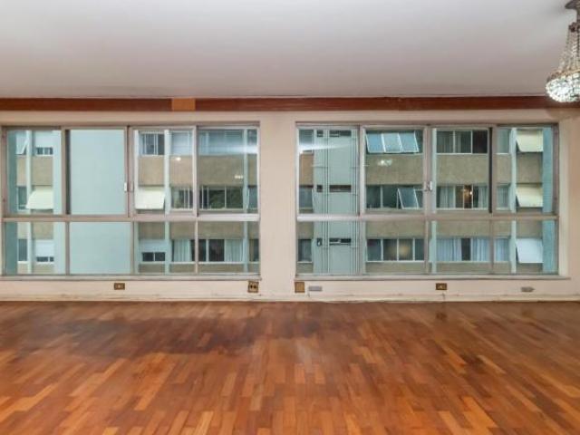 Versátil apartamento para venda em Itaim Bibi com 4 quartos, sendo 1 suíte, 227m²