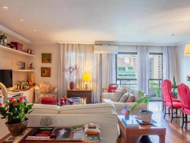 Deslumbrante apartamento para venda em Itaim Bibi com 2 quartos, sendo 2 suítes, 143m²