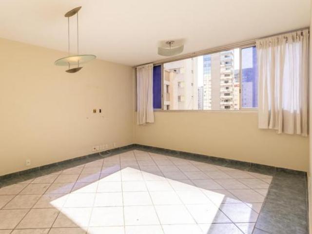 Elegante apartamento para venda em Moema com 3 quartos, 95m²