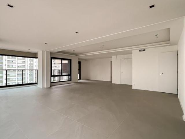 Confortável apartamento para venda em Perdizes com 3 quartos, sendo 3 suítes, 184m² danielebolzone