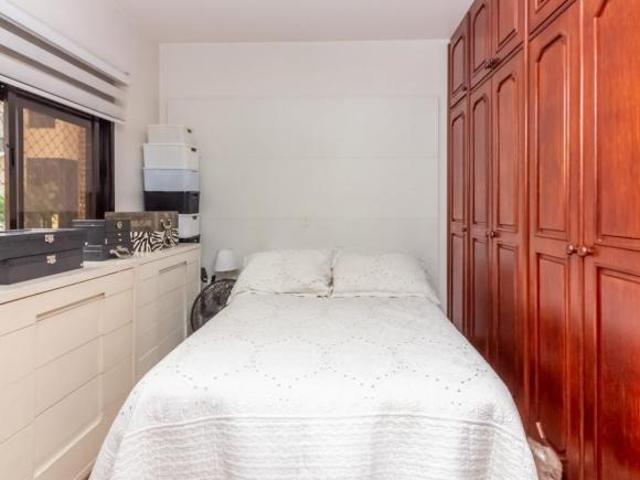 Confortável apartamento para venda em Perdizes com 5 quartos, sendo 3 suítes, 185m² carlarodrigues