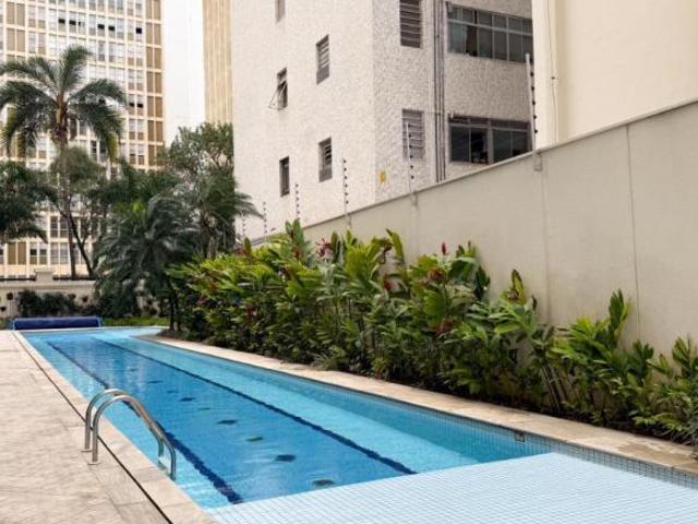 Agradável apartamento para venda em Santa Cecília com 3 quartos, sendo 3 suítes, 156m²
