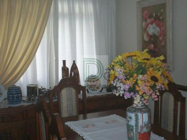 Aconchegante e confortável, são itens principais deste lindo imóvel