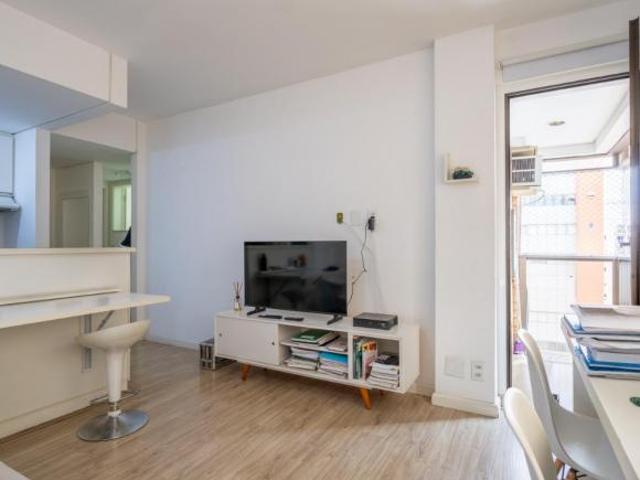 Versátil flat para venda em Moema com 1 quarto, 39m² remaxempire#00YD1