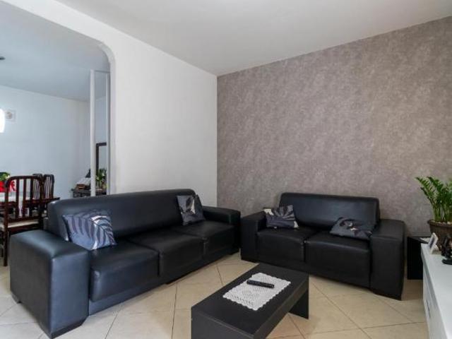Excelente sobrado para venda em Chácara Inglesa com 4 quartos, sendo 1 suíte, 181m²