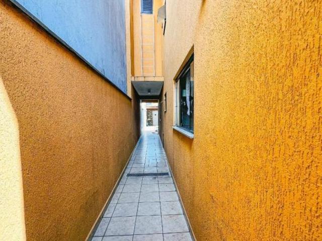 Agradável sobrado para venda em Jardim São Jorge do Guapituba com 2 quartos, 186m²