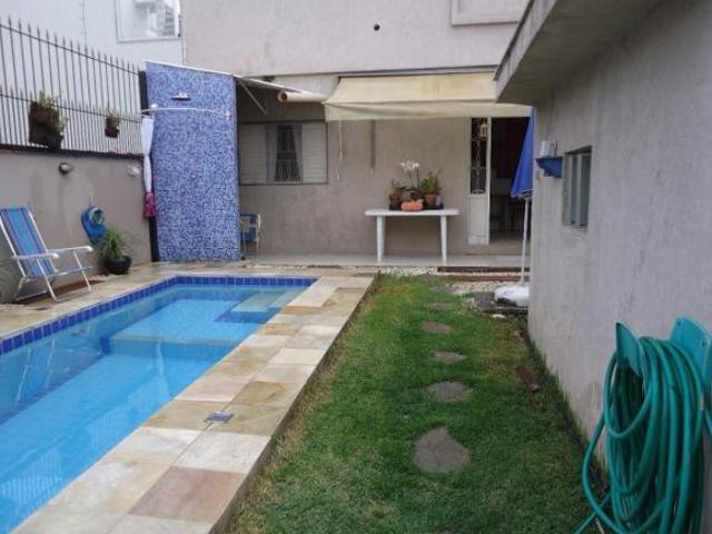 Agradável sobrado para venda em Planalto Paulista com 4 quartos, sendo 4 suítes, 220m²