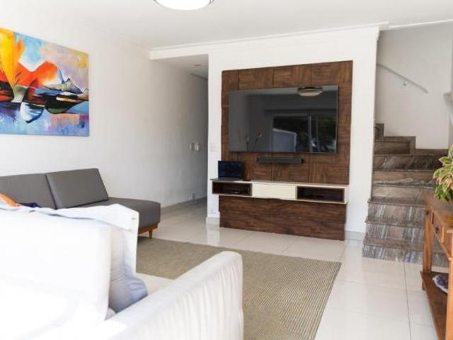 Sensacional sobrado para venda em Vila Marari com 3 quartos, sendo 2 suítes, 144m²