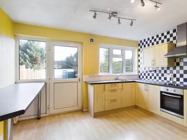 Acorn, 2a Welling High Street, Belle Grove, London, DA16 3PR, United Kingdom | 2 bed townhouse for rent #165423209 | Rentberry