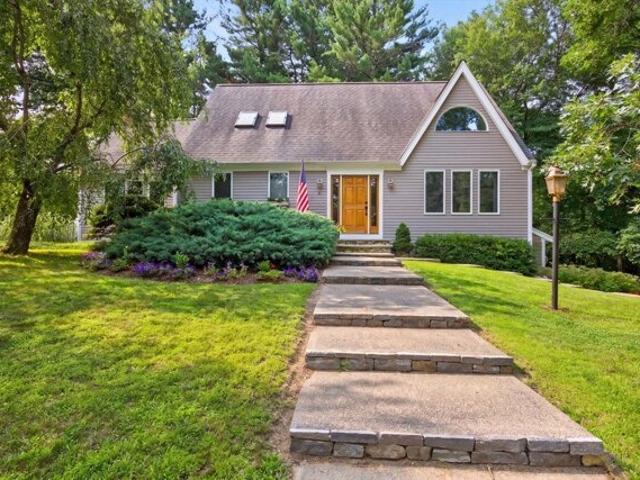 Acorn Ln, Mattapoisett, Home For Sale