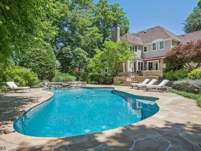 Acorn Rd, Watchung, Home For Sale