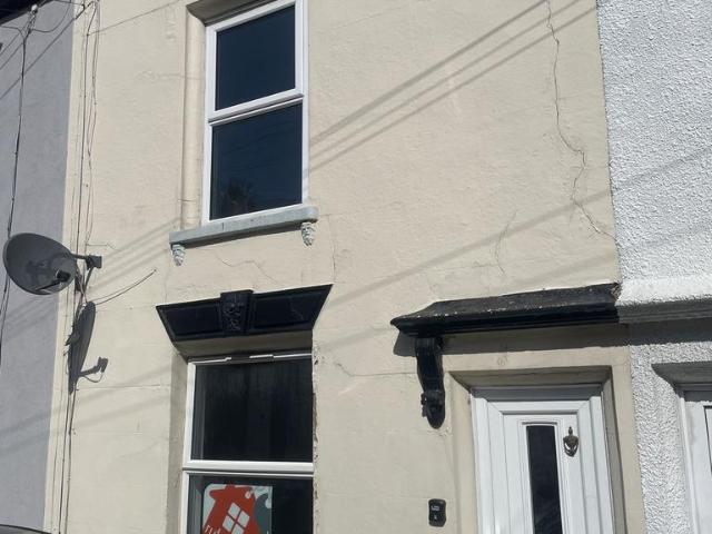Acorn Street, Sheerness 2 bed terraced house to rent £1,095 pcm £253 pw