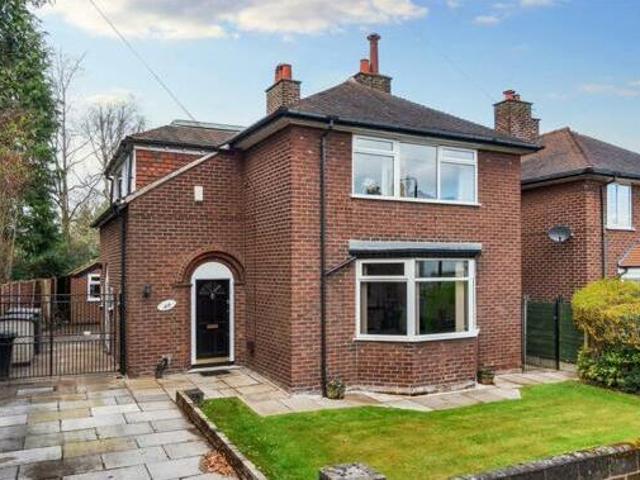 Acacia Avenue, Hale, 4 Bedroom Detached